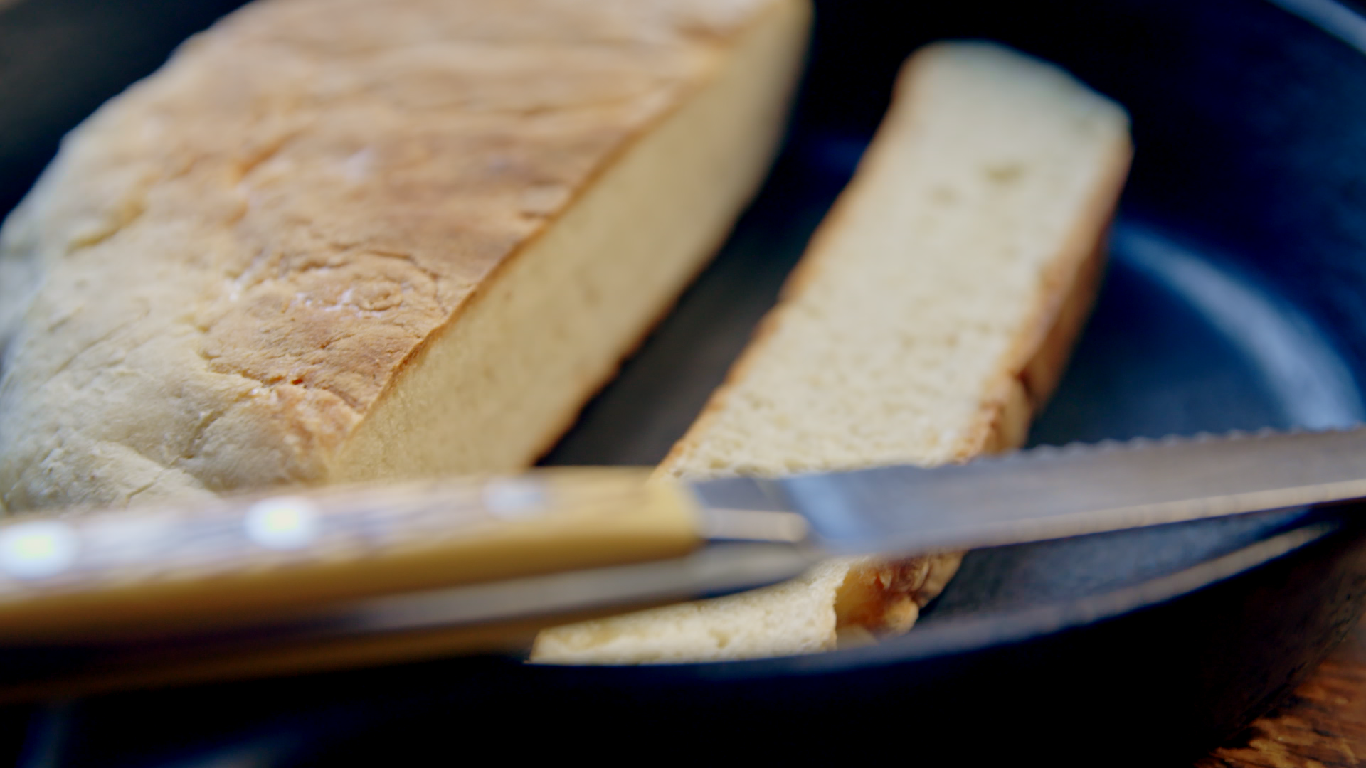 Bannique à la poêle - Recettes - Chuck et la cuisine des Premiers Peuples